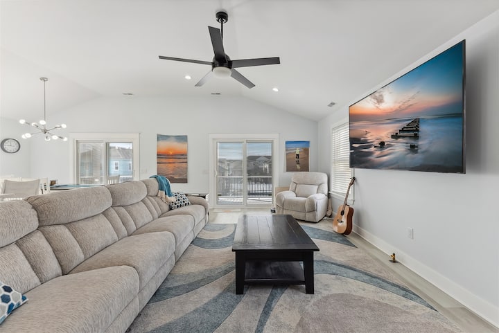 Modern 4 Bedroom Townhome With A Heated Pool - Wildwood, NJ