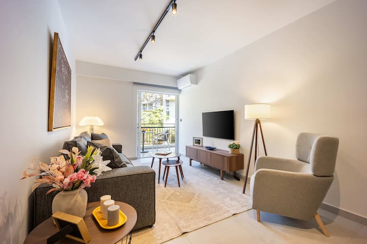 Moderm 2br  In Pangrati | Private Balcony - Athens