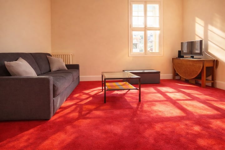 Au Pied De La Tour Saint Antoine - Loches