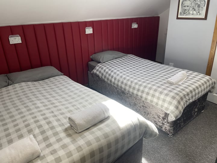 Liverpool Themed Hotel Sleeps 7 With Bathroom - Liverpool, Reino Unido