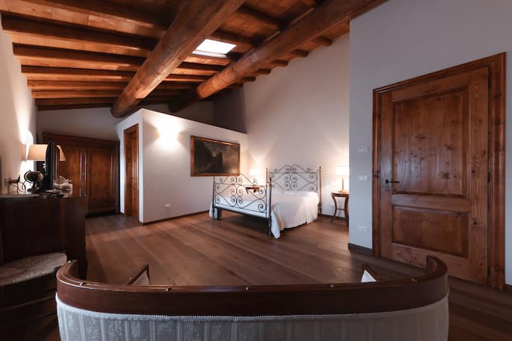 King-superior-private Bathroom-countryside View-re - Bardolino