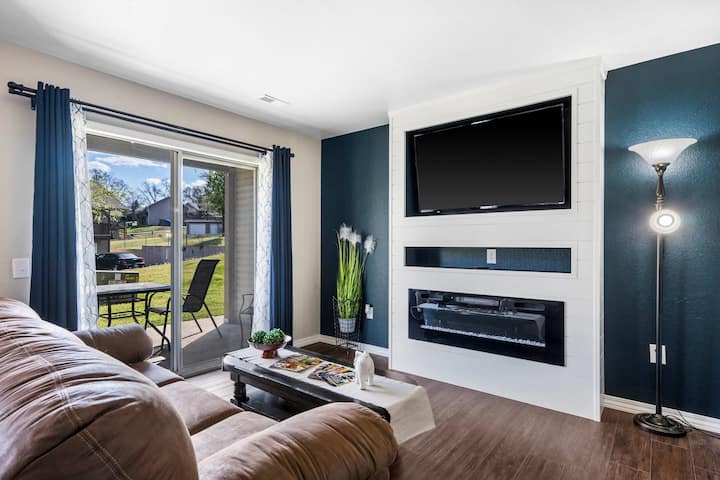 Cozy Escape – Stay For 4 - Branson, MO