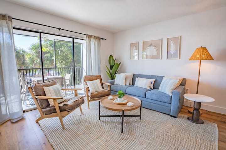 Palm Haven - Upscale Captiva Island Condo - Captiva, FL