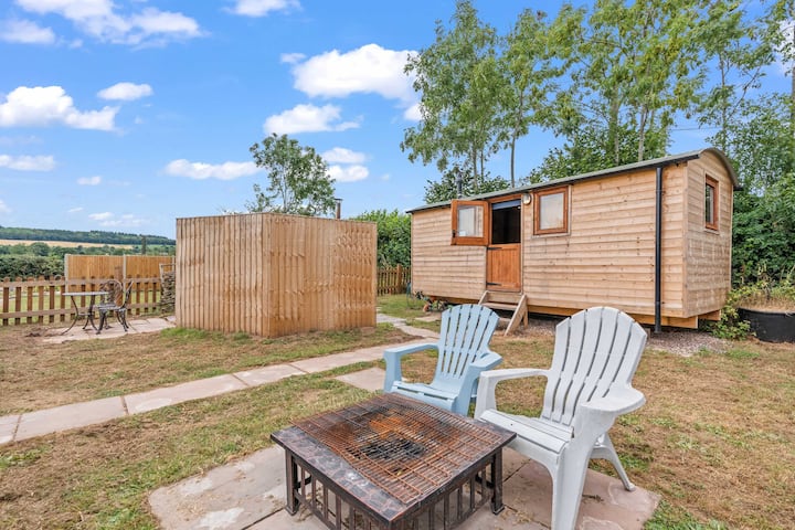 Mouse House Shepherds Hut With Romantic Hot Tub - Leominster