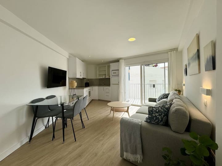 Apartment In The Center Of Nerja - Nerja