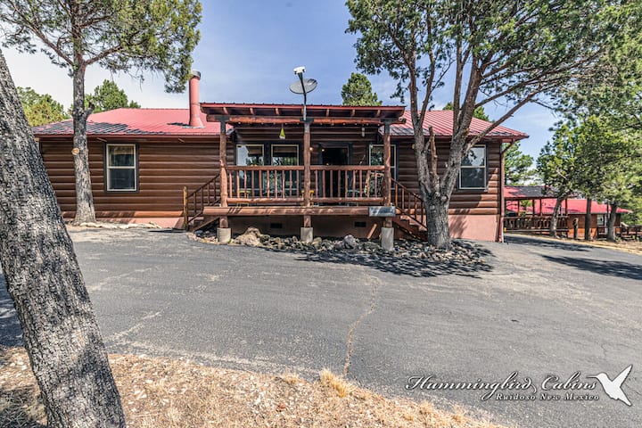 Doc's Place: Cozy Pet Friendly Cabin! - Ruidoso, NM