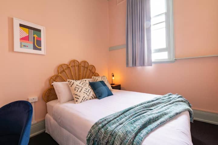 Hospitality Experience In The Heart Of St Kilda - St. Kilda