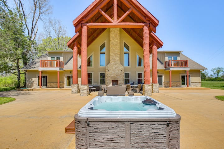 Spacious Group Getaway Near Cumberland River! - Dale Hollow Reservoir