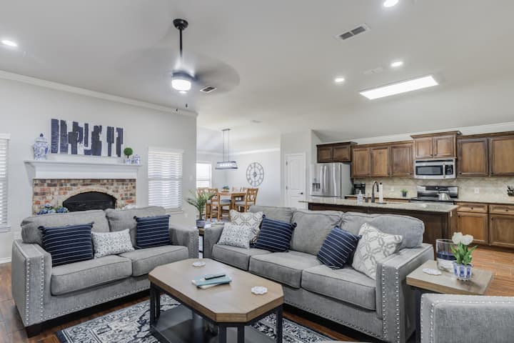 Bogey's House - 3br/2ba Brand New Listing - Lubbock, TX