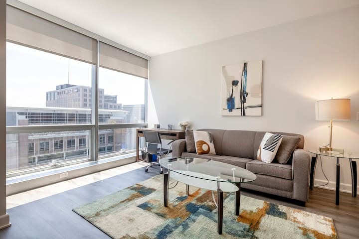 Luxury Apt Near Downtown - Stamford