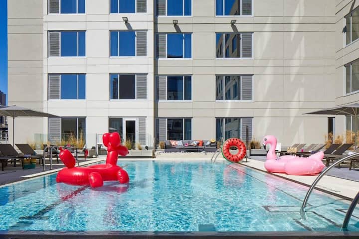 Fun Loving Atmosphere In Midtown Atlanta | Pool - Atlanta