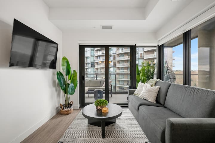 Riverviews W Xl Patio,parking,office,2br (25+) - Wilder Institute/Calgary Zoo