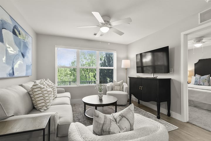 The Kristen 1st Floor Riverfront Condo With Pool & - Tuscaloosa, AL