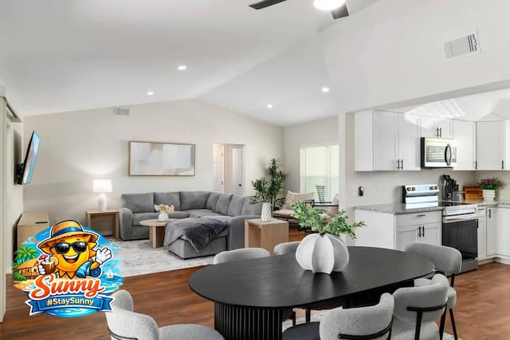 Modern 3 Bedroom, Wesley Chapel! - Wesley Chapel, FL