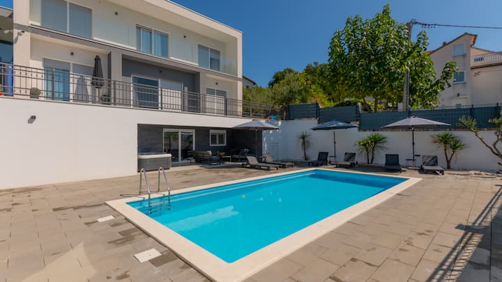 Villa Ella - Imotski By Villas Guide - Makarska