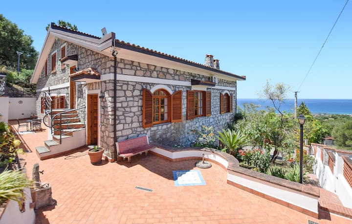 Il Giardino Dei Filosofi - Ascea