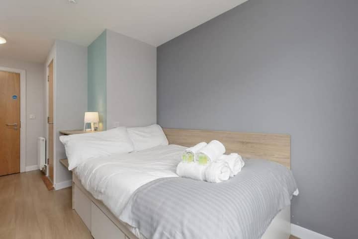 6-bed Flat Affordable Edinburgh - Edimburgo