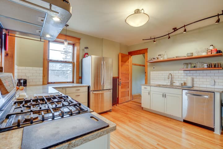 1 Mi To Como Park: Wfh-friendly Saint Paul Duplex! - Saint Paul, MN