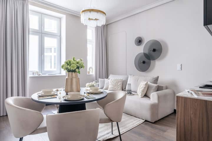 Spacious Apartment Near Wawel Castle - Cracovia