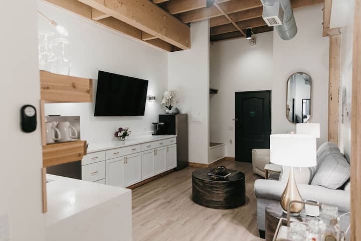 Dockside Suite 1 | The Brix | Pool In Canal Park! - Duluth, MN