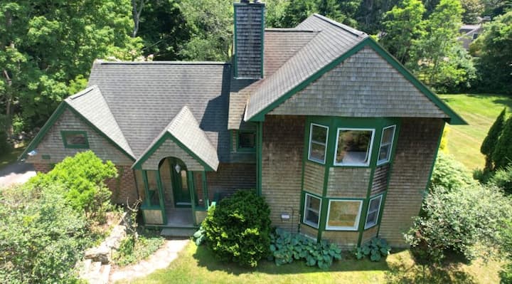 South Kingstown Escape - Narragansett, RI