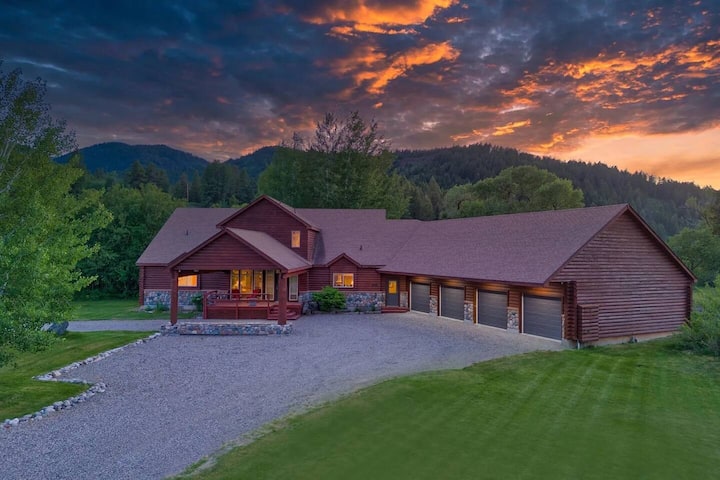 River Bend Retreat - Swan Valley, ID