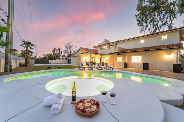 Spacious 5 Bdr| Heated Pool|games|10 Mins To Strip - Las Vegas Strip, NV