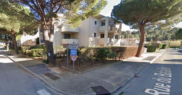 Location Pour 4 à 6 Personnes Dans Résidence Avec - Hyères