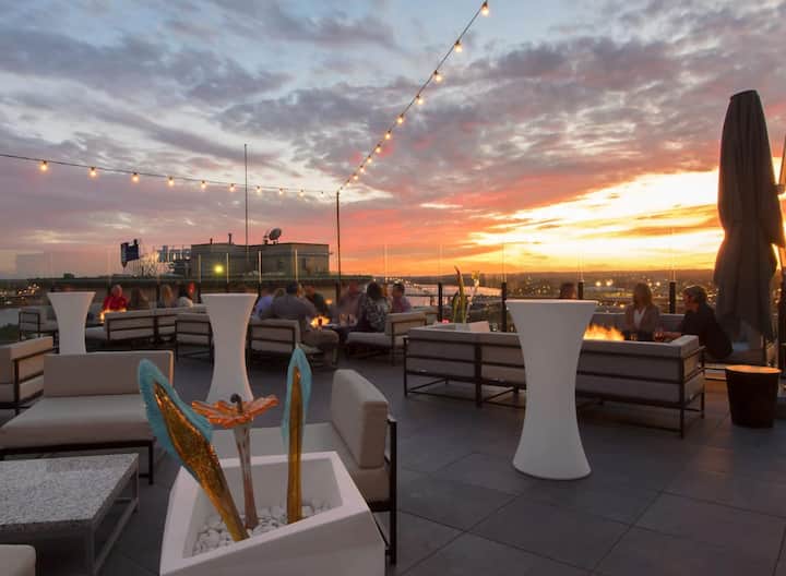 Luxury & Art Converge In Downtown Davenport | Pool - Davenport, IA