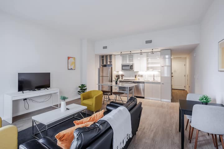 Cozysuites Sky Central #7 - Cincinnati