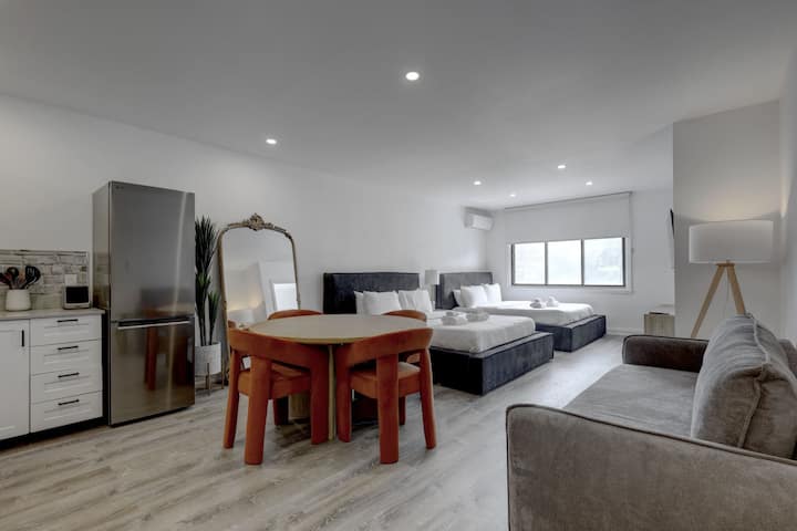 Urban Nook Mtl – Warm 1br In The City’s Core - Montreal