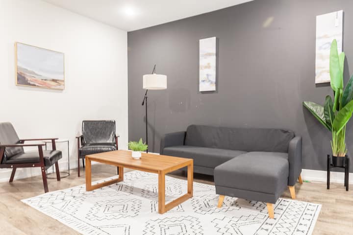 4br/4ba Near Temple | Sleeps 8 |Backyard+ping Pong - Philadelphia, PA