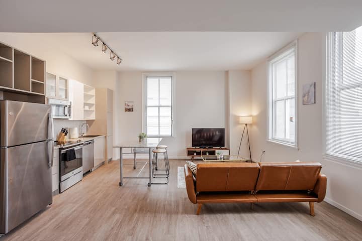 Cozysuites Sky Central #18 - Cincinnati