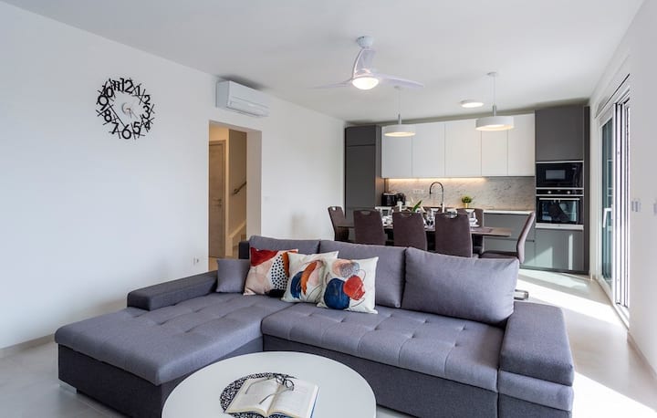 Appartement Building Osvit (74362-a4) - Medulin