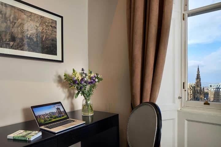 City View Double By Fraser Suites - Edinburgh