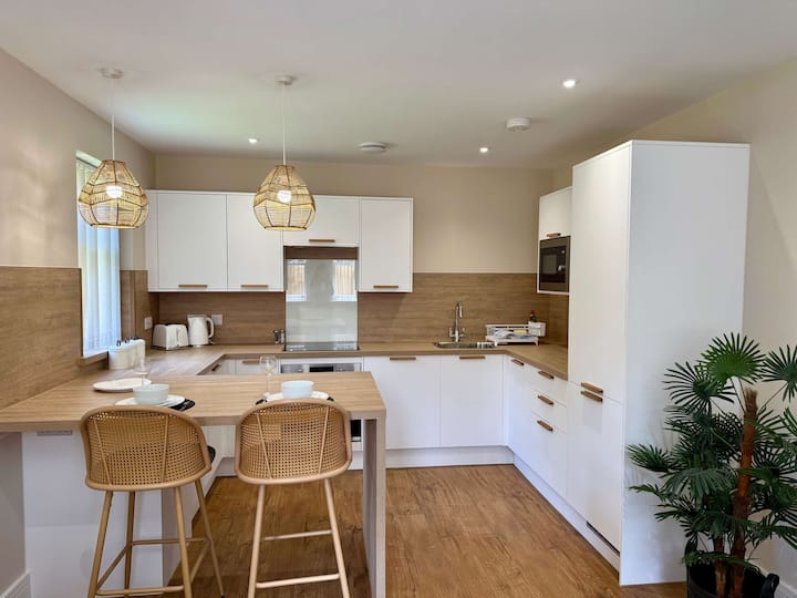 Cliff Heights Apartment 3 - Luxury By The Coast - Bournemouth