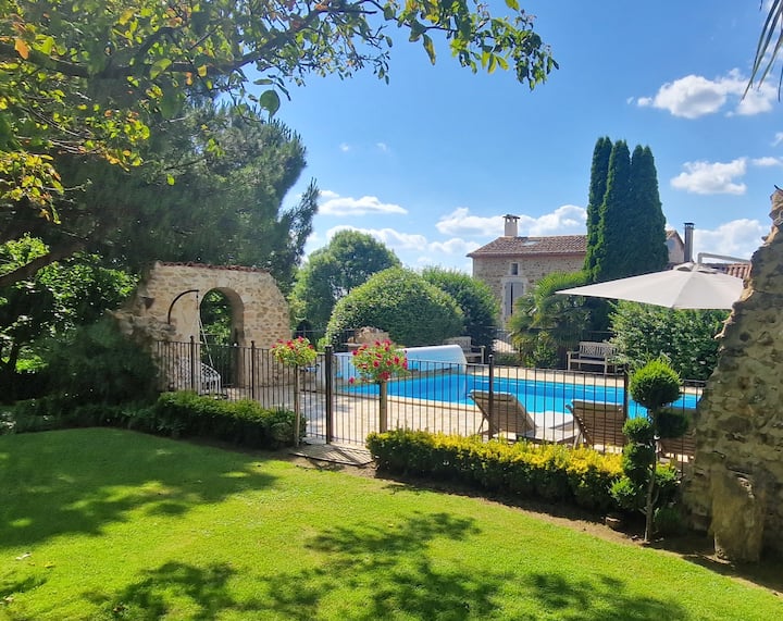 L'écrin De La Rose - La Rochefoucauld