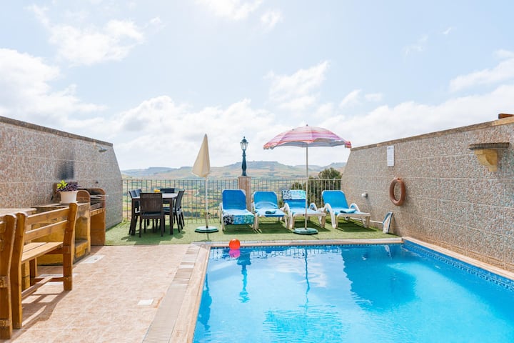 Ta Dora Sleeps 6 With Private Pool - Malta