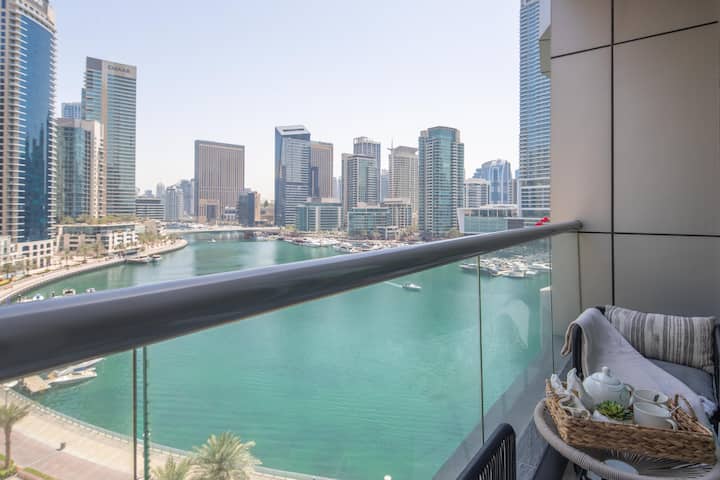 Cozy Studio With Ain Dubai And Marina Canal Views - Dubai Marina