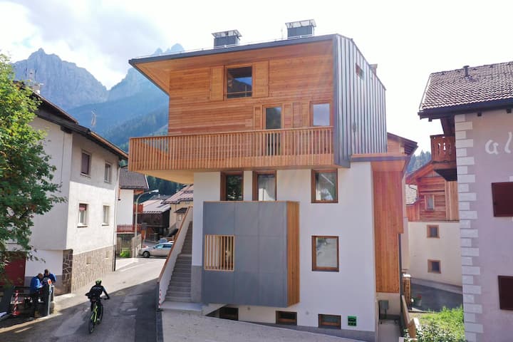 Pozza Di Fassa, Nel Cuore Delle Dolomiti, Ciasanu - イタリア カナツェーイ