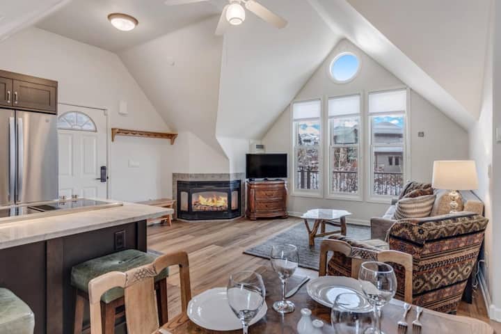 Victorian Under The Gondola - 1 Bedroom Apartment - Steamboat Springs, CO