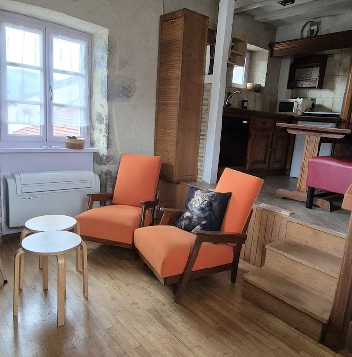 La Tour De St Céré, Insolite En Coeur De Ville - Saint-Céré