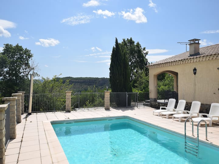 Maison De Vacances Aux Vans Avec Piscine - Les Vans