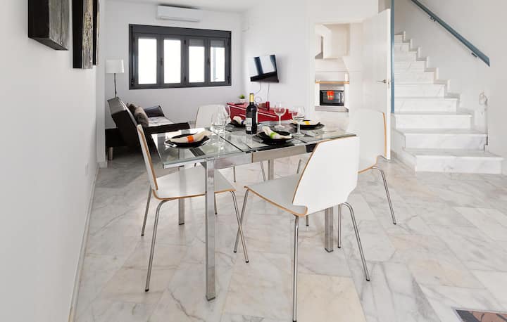 Stunning Home In Aznalcazar With Wifi - Pilas