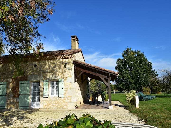 Maison De Vacances Spacieuse Avec Terrasse - Bergerac