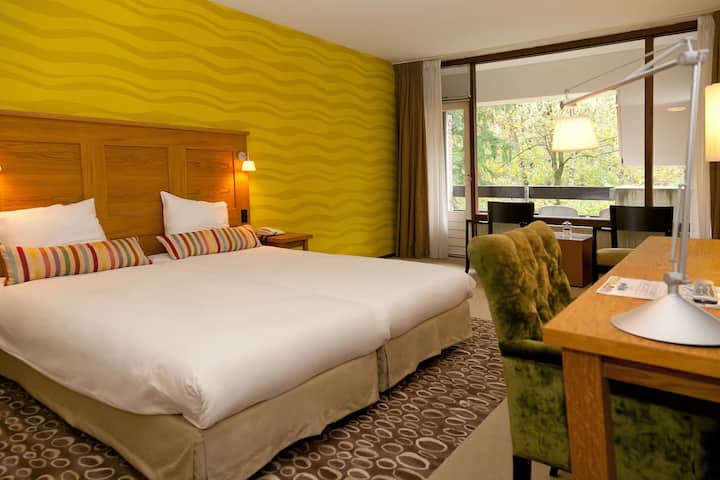 A Convenient Stay With Natural Beauty! Indoor Pool - Almelo