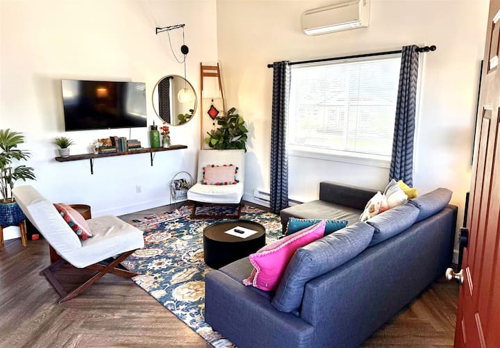 Bluebird Day - Fox Den North - Bend, OR