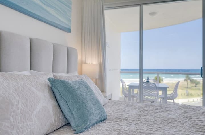 1br Oceanview Retreat ~ Azure Beachfront Bliss - Tweed Heads