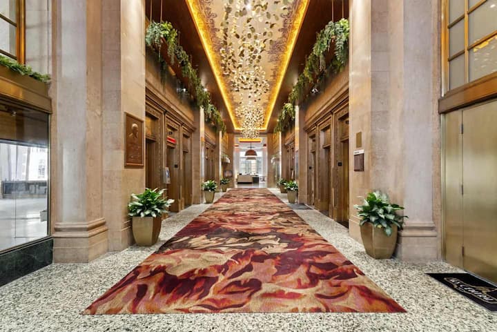 Cozysuites Sky Central #15 - Cincinnati