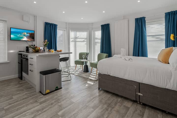 Centre Point Studio - Short Stays Uk - Exeter